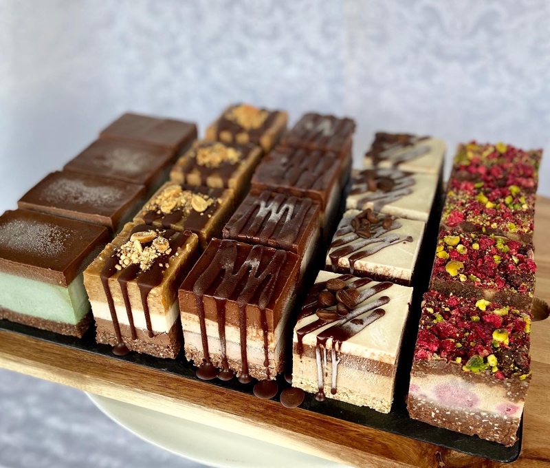 Mixed Slice Box | The Unbaked Bakery