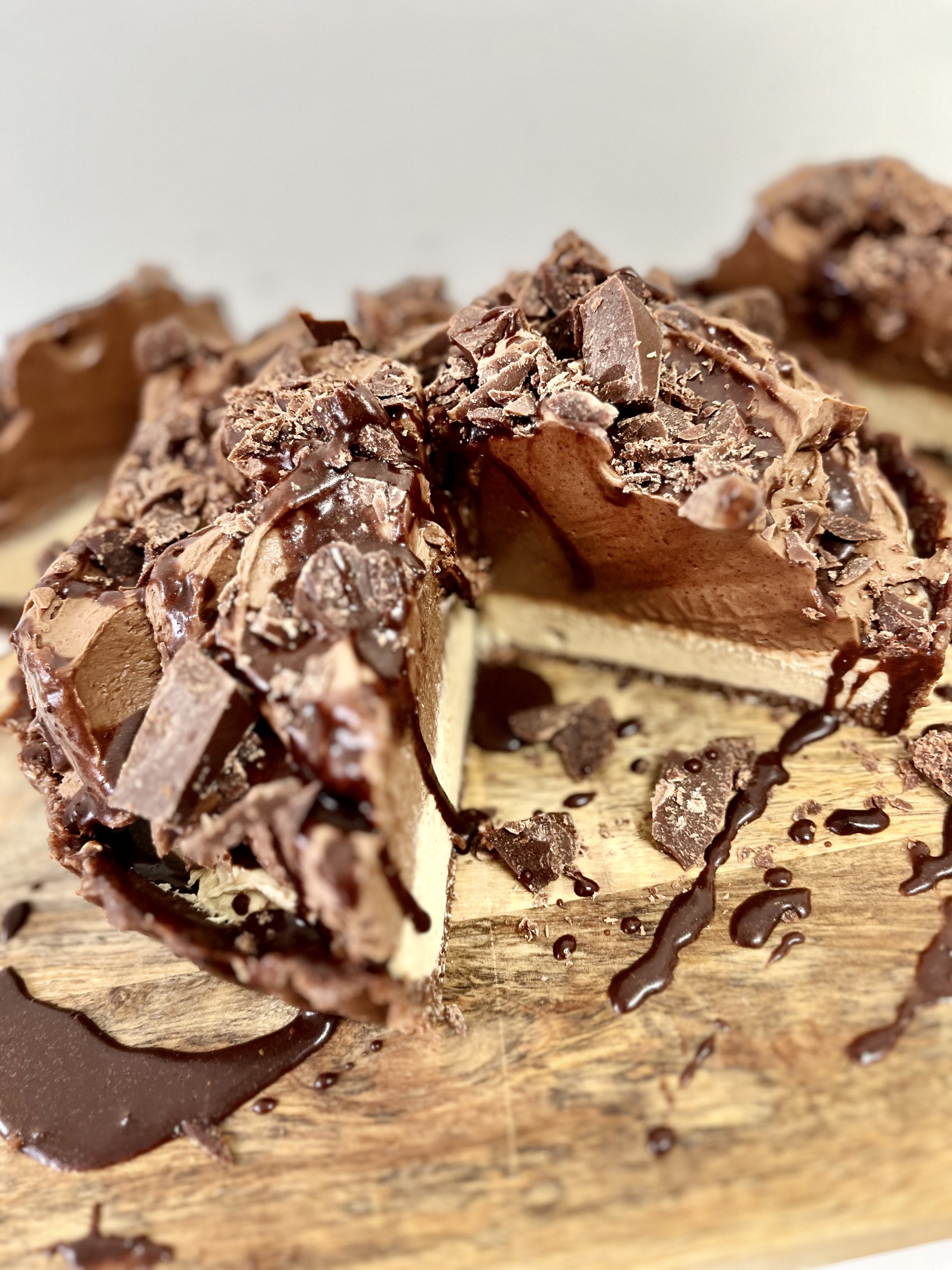 Raw Salted Caramel Banoffee Tart | The Unbaked Bakery